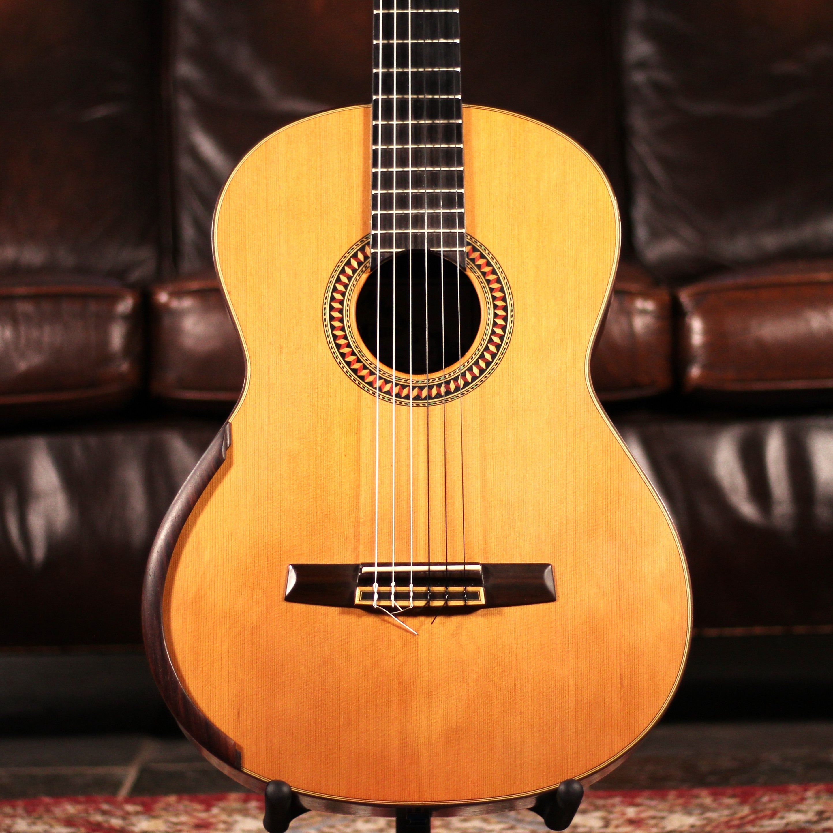 Foulds Guitars | Derby's Only Dedicated full service Guitar store